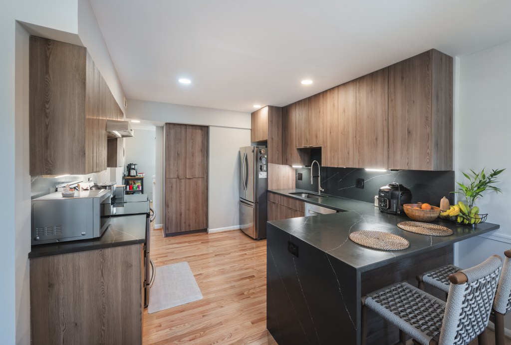 Stunning Contemporary Kitchen with Wood Look Cabinets